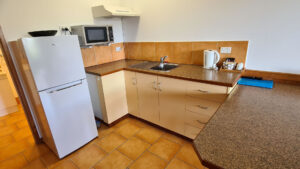 Rooms & Rates - Cardwell Beachfront Motel