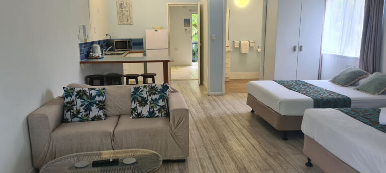 Rooms & Rates | Cardwell Beachfront Motel