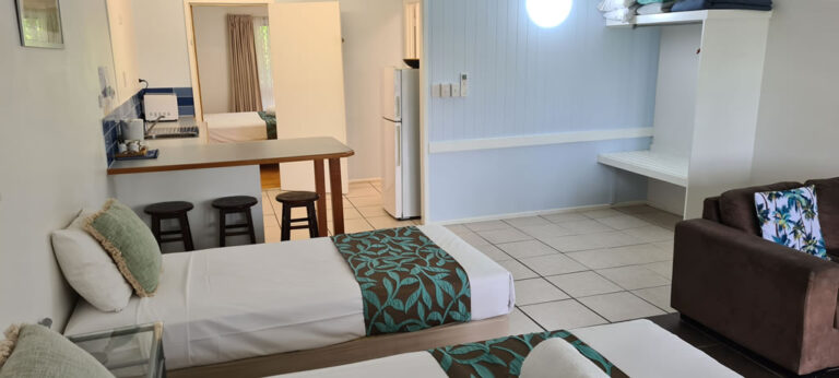 Rooms & Rates | Cardwell Beachfront Motel